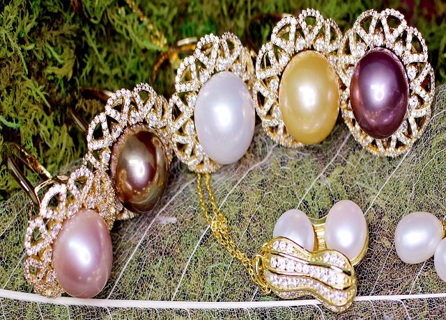 Discover The Unique History of Edison Pearls - Sooper Articles